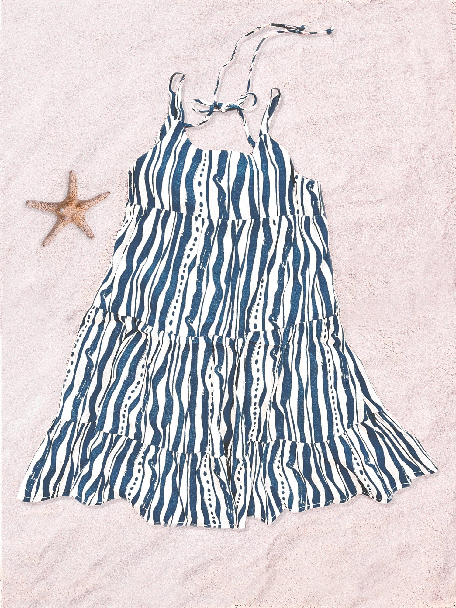 Lil Ava in Lahaina Waves – Cinnamongirl.com